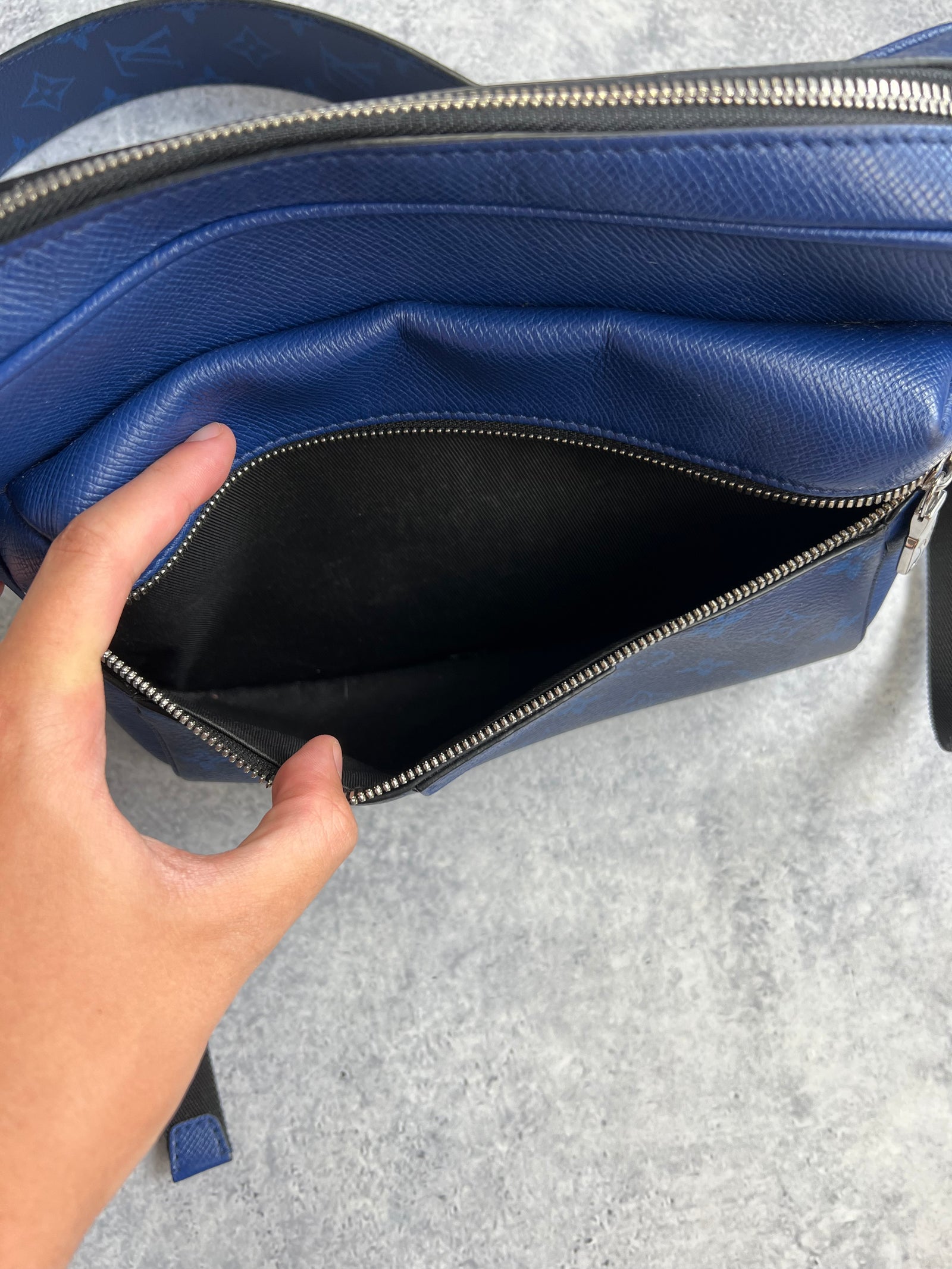 Louis Vuitton monogram pacific taiga blue outdoor messenger Louis Vuitton monogram pacific taiga blue outdoor messenger